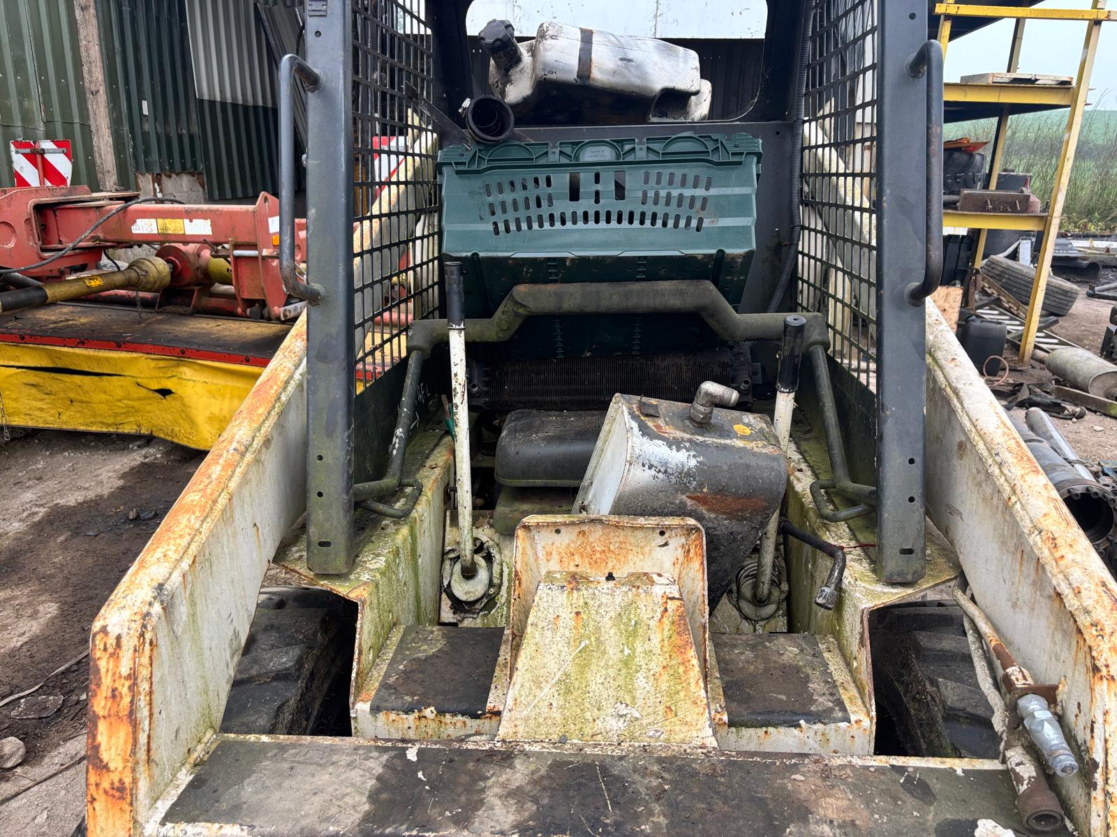 BOBCAT 641 SKID STEER LOADER COMPACT LOADER DIESEL PLANT MACHINE BUCKET ...