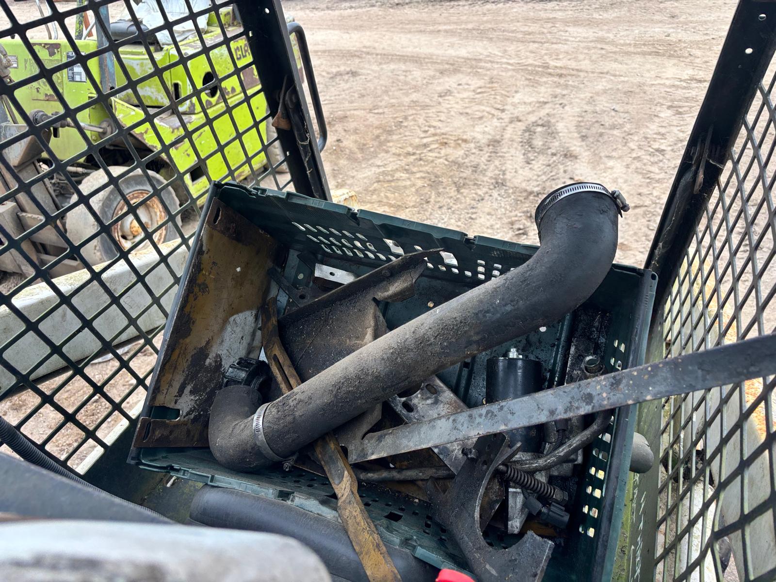 BOBCAT 641 SKID STEER LOADER COMPACT LOADER DIESEL PLANT MACHINE BUCKET ...